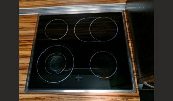 How to Clean Your Ceramic Hob Without Scratching It | Samyx